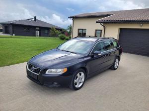 Melns Volvo V70 2010 Raseiniai, ar dzinēja tilpumu 2.00 L un nobraukumu 318 tūkst. km par 2999 €, foto  vietnē AUTOMOTO.COM.LV