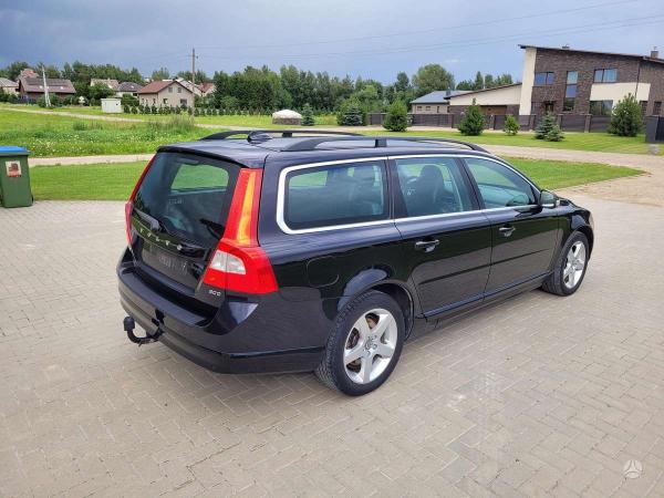 Черный Вольво В70 2010 в Расейняй, объемом двигателя 2.00 л и пробегом 318 тыс. км за 2999 €, фото 8 на AUTOMOTO.COM.LV