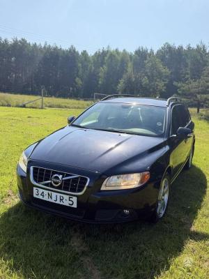 Black Volvo V70 2010 in Druskininkai, with an engine capacity of 0.00 L and mileage of 405 thousand km for 3950 €, photo  on AUTOMOTO.COM.LV