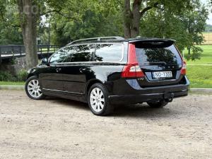 Melns Volvo V70 2010 Tukums, ar dzinēja tilpumu 2.40 L un nobraukumu 394 tūkst. km par 5500 €, foto 5 vietnē AUTOMOTO.COM.LV