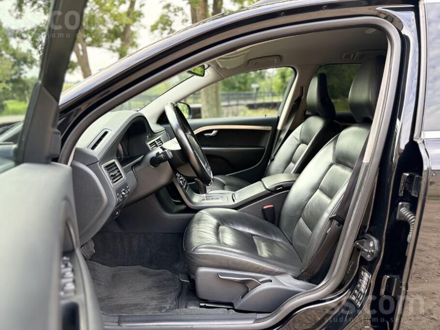 Melns Volvo V70 2010 Tukums, ar dzinēja tilpumu 2.40 L un nobraukumu 394 tūkst. km par 5500 €, foto 6 vietnē AUTOMOTO.COM.LV