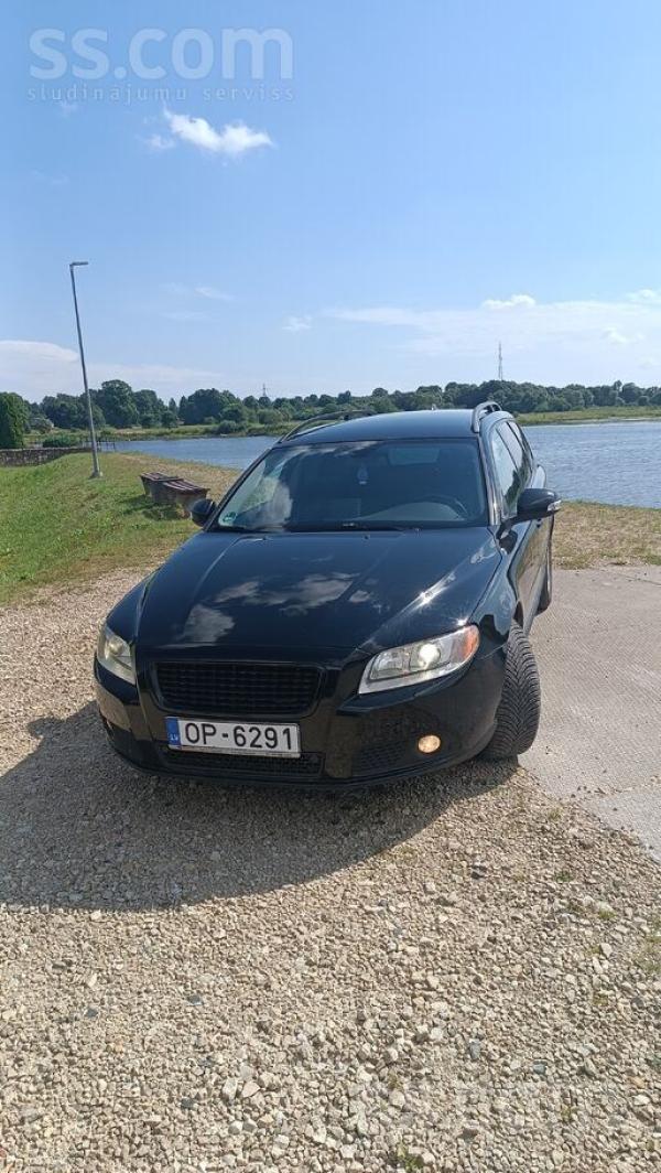 Melns Volvo V70 2010 Aizkraukle, ar dzinēja tilpumu 2.00 L un nobraukumu 262 tūkst. km par 5100 €, foto 4 vietnē AUTOMOTO.COM.LV