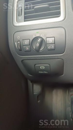 Melns Volvo V70 2010 Aizkraukle, ar dzinēja tilpumu 2.00 L un nobraukumu 262 tūkst. km par 5100 €, foto 16 vietnē AUTOMOTO.COM.LV
