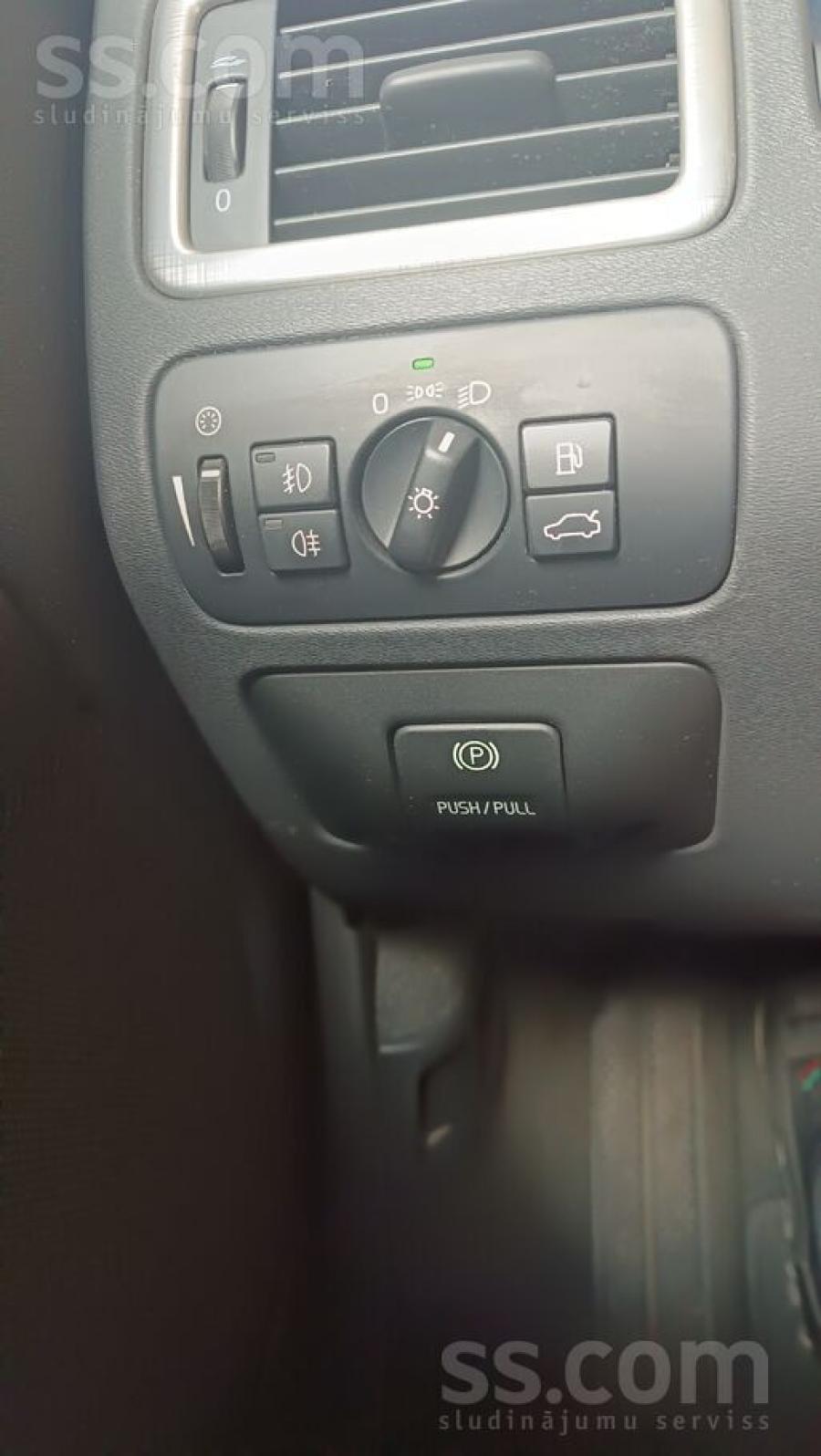 Melns Volvo V70 2010 Aizkraukle, ar dzinēja tilpumu 2.00 L un nobraukumu 262 tūkst. km par 5100 €, foto 16 vietnē AUTOMOTO.COM.LV
