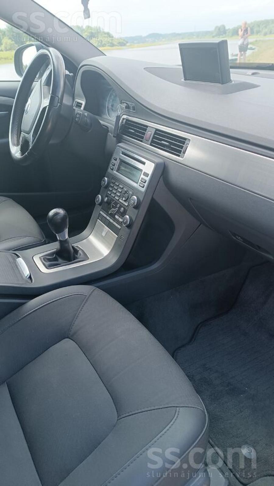 Melns Volvo V70 2010 Aizkraukle, ar dzinēja tilpumu 2.00 L un nobraukumu 262 tūkst. km par 5100 €, foto 23 vietnē AUTOMOTO.COM.LV
