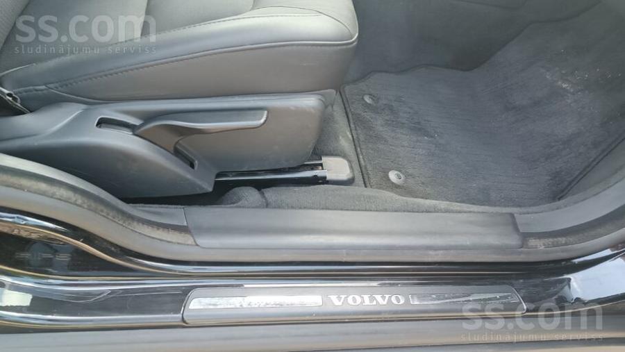 Melns Volvo V70 2010 Aizkraukle, ar dzinēja tilpumu 2.00 L un nobraukumu 262 tūkst. km par 5100 €, foto 24 vietnē AUTOMOTO.COM.LV