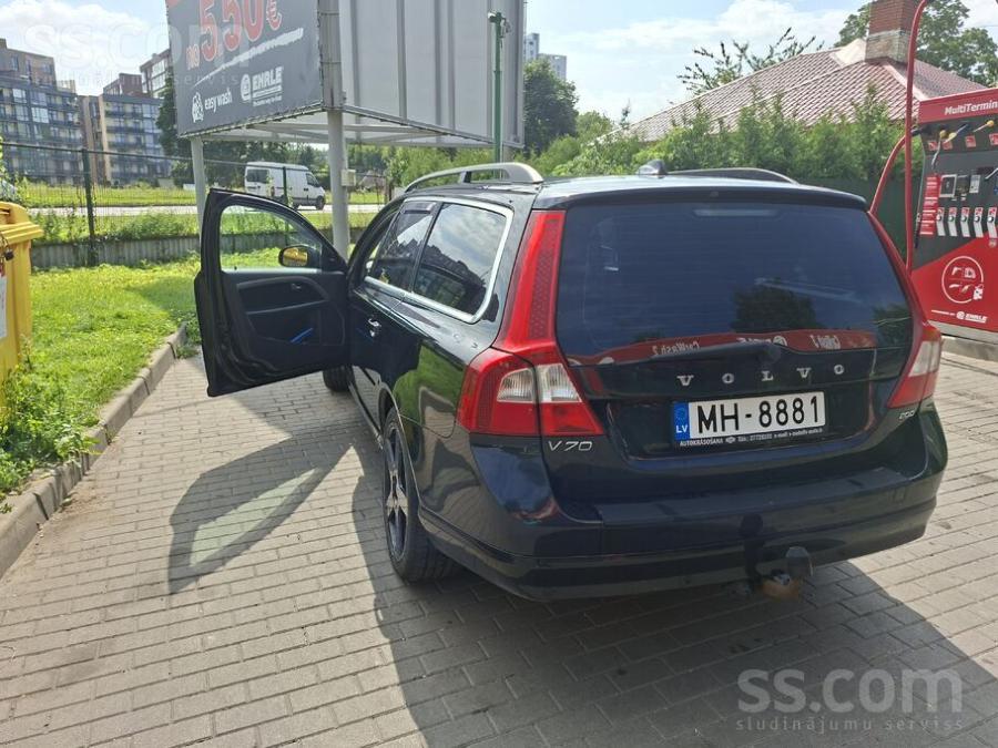 Черный Вольво В70 2010 в Рига, объемом двигателя 2.00 л и пробегом 344 тыс. км за 2500 €, фото 3 на AUTOMOTO.COM.LV