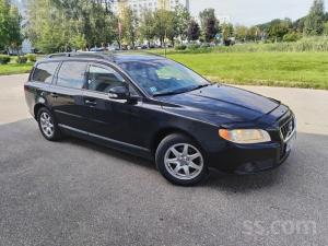 Melns Volvo V70 2010 Jelgava, ar dzinēja tilpumu 2.00 L un nobraukumu 327 tūkst. km par 3200 €, foto 5 vietnē AUTOMOTO.COM.LV