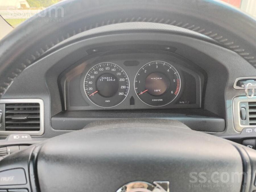 Melns Volvo V70 2010 Jelgava, ar dzinēja tilpumu 2.00 L un nobraukumu 327 tūkst. km par 3200 €, foto 12 vietnē AUTOMOTO.COM.LV