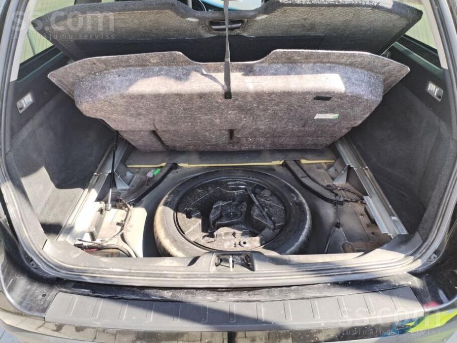 Melns Volvo V70 2010 Jelgava, ar dzinēja tilpumu 2.00 L un nobraukumu 327 tūkst. km par 3200 €, foto 19 vietnē AUTOMOTO.COM.LV