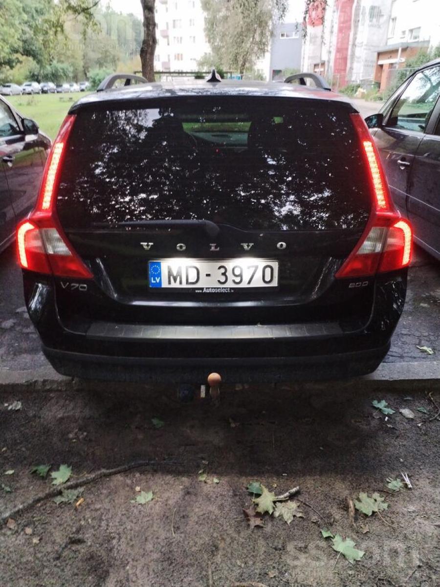 Melns Volvo V70 2010 Jelgava, ar dzinēja tilpumu 2.00 L un nobraukumu 327 tūkst. km par 3200 €, foto 21 vietnē AUTOMOTO.COM.LV