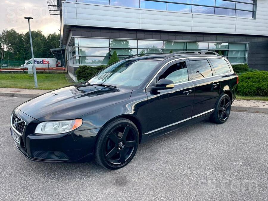 Black Volvo V70 2010 in Riga, with an engine capacity of 2.00 L and mileage of 0 thousand km for 2750 €, photo 1 on AUTOMOTO.COM.LV