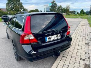 Black Volvo V70 2010 in Riga, with an engine capacity of 2.00 L and mileage of 0 thousand km for 2750 €, photo 5 on AUTOMOTO.COM.LV