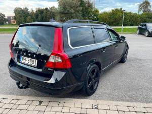 Black Volvo V70 2010 in Riga, with an engine capacity of 2.00 L and mileage of 0 thousand km for 2750 €, photo 6 on AUTOMOTO.COM.LV