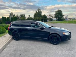Black Volvo V70 2010 in Riga, with an engine capacity of 2.00 L and mileage of 0 thousand km for 2750 €, photo 7 on AUTOMOTO.COM.LV