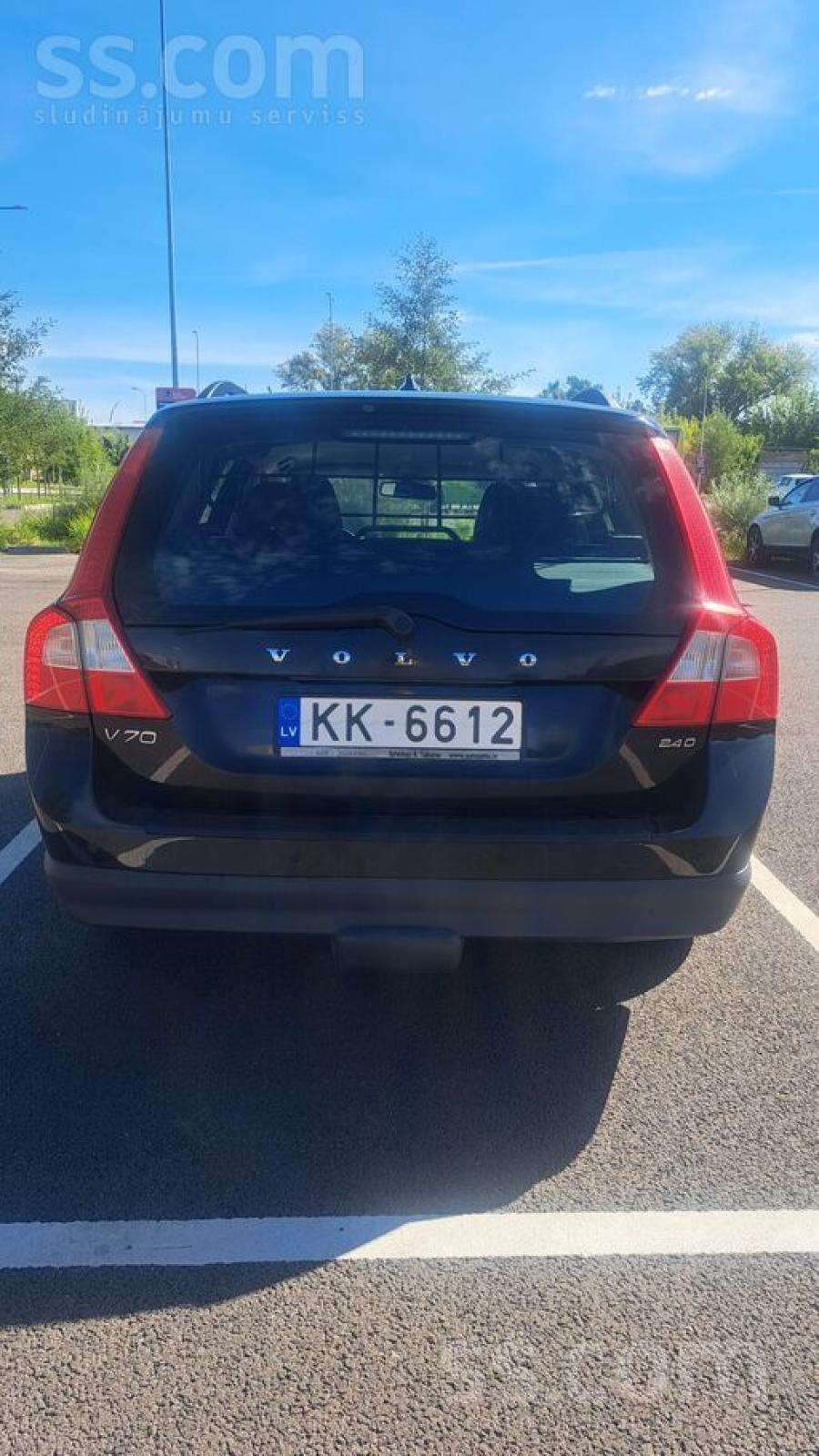 Melns Volvo V70 2010 Jelgava, ar dzinēja tilpumu 2.40 L un nobraukumu 394 tūkst. km par 3900 €, foto 6 vietnē AUTOMOTO.COM.LV