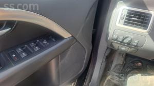 Melns Volvo V70 2010 Jelgava, ar dzinēja tilpumu 2.40 L un nobraukumu 394 tūkst. km par 3900 €, foto 10 vietnē AUTOMOTO.COM.LV