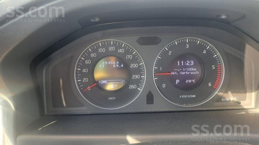 Melns Volvo V70 2010 Jelgava, ar dzinēja tilpumu 2.40 L un nobraukumu 394 tūkst. km par 3900 €, foto 11 vietnē AUTOMOTO.COM.LV