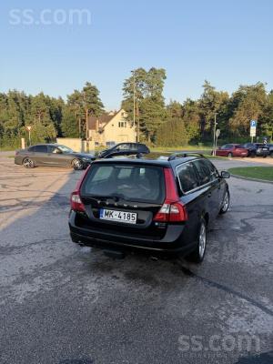Melns Volvo V70 2010 Rīga, ar dzinēja tilpumu 2.40 L un nobraukumu 245 tūkst. km par 5500 €, foto 5 vietnē AUTOMOTO.COM.LV