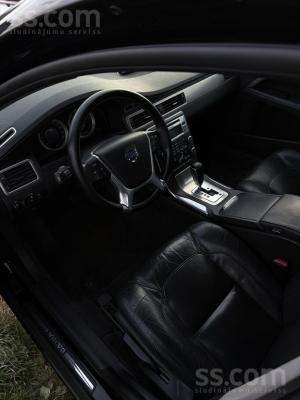 Melns Volvo V70 2010 Rīga, ar dzinēja tilpumu 2.40 L un nobraukumu 245 tūkst. km par 5500 €, foto 7 vietnē AUTOMOTO.COM.LV
