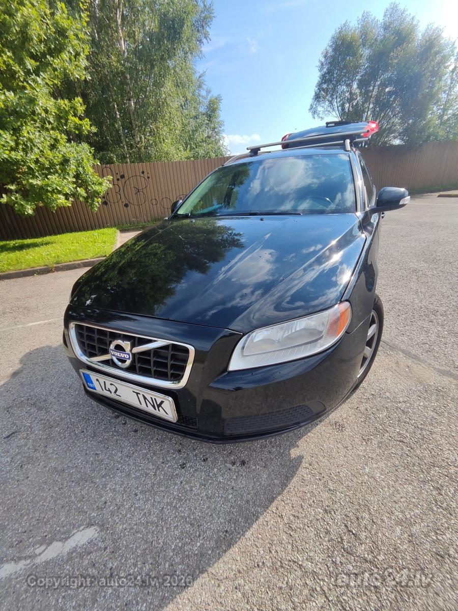 Melns Volvo V70 2010 Tallina, ar dzinēja tilpumu 2.00 L un nobraukumu 162 tūkst. km par 6800 €, foto 3 vietnē AUTOMOTO.COM.LV