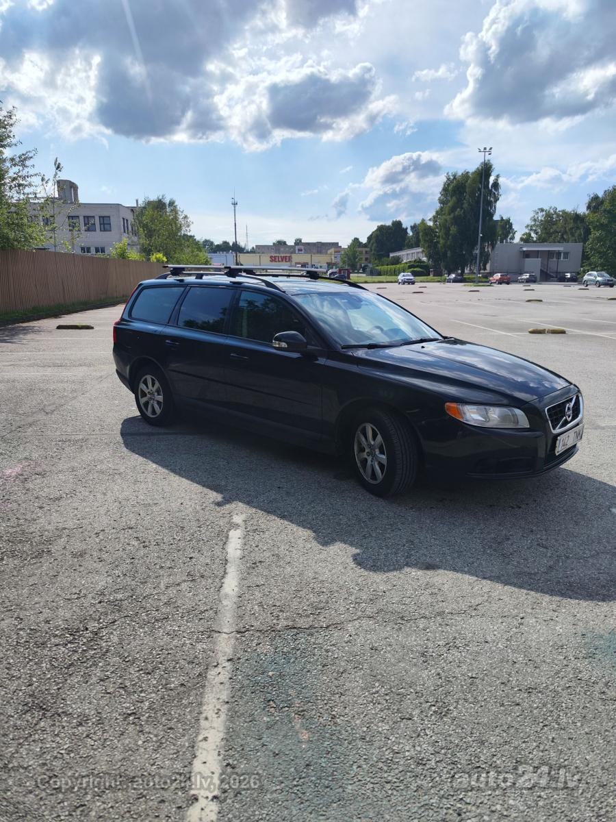 Melns Volvo V70 2010 Tallina, ar dzinēja tilpumu 2.00 L un nobraukumu 162 tūkst. km par 6800 €, foto 7 vietnē AUTOMOTO.COM.LV