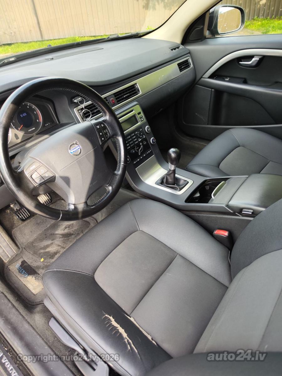 Melns Volvo V70 2010 Tallina, ar dzinēja tilpumu 2.00 L un nobraukumu 162 tūkst. km par 6800 €, foto 13 vietnē AUTOMOTO.COM.LV