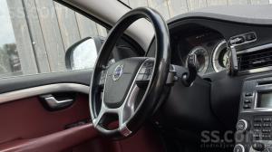 Black Volvo V70 2010 in Riga, with an engine capacity of 2.40 L and mileage of 352 thousand km for 3650 €, photo 14 on AUTOMOTO.COM.LV