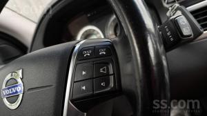 Black Volvo V70 2010 in Riga, with an engine capacity of 2.40 L and mileage of 352 thousand km for 3650 €, photo 16 on AUTOMOTO.COM.LV