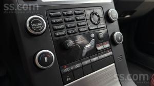 Black Volvo V70 2010 in Riga, with an engine capacity of 2.40 L and mileage of 352 thousand km for 3650 €, photo 17 on AUTOMOTO.COM.LV