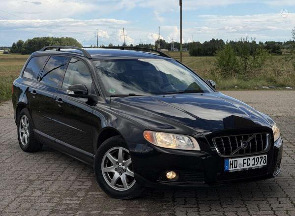 Black Volvo V70 2010 in Vilnius, with an engine capacity of 2.00 L and mileage of 314 thousand km for 3999 €, photo 3 on AUTOMOTO.COM.LV