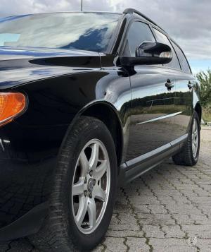 Black Volvo V70 2010 in Vilnius, with an engine capacity of 2.00 L and mileage of 314 thousand km for 3999 €, photo 5 on AUTOMOTO.COM.LV