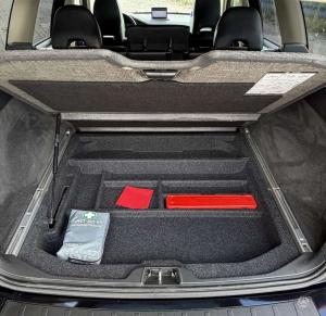 Black Volvo V70 2010 in Vilnius, with an engine capacity of 2.00 L and mileage of 314 thousand km for 3999 €, photo 26 on AUTOMOTO.COM.LV
