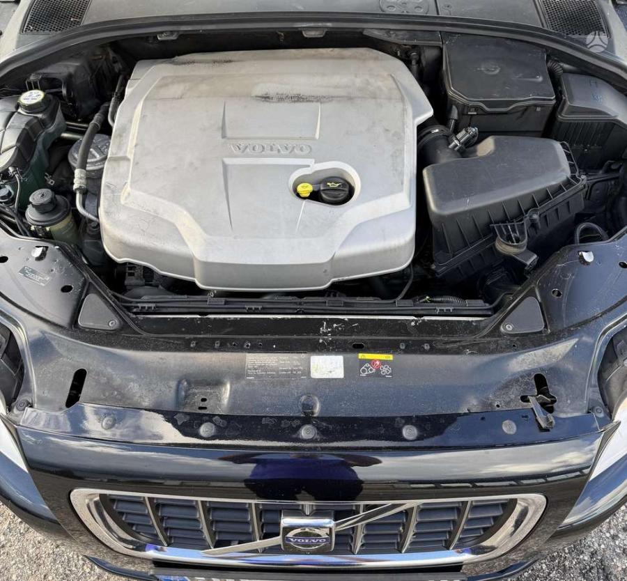 Black Volvo V70 2010 in Vilnius, with an engine capacity of 2.00 L and mileage of 314 thousand km for 3999 €, photo 28 on AUTOMOTO.COM.LV