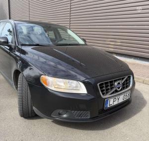 Melns Volvo V70 2010 Klaipėda, ar dzinēja tilpumu 2.00 L un nobraukumu 317 tūkst. km par 4000 €, foto 4 vietnē AUTOMOTO.COM.LV
