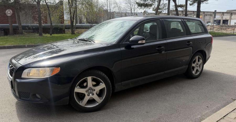 Melns Volvo V70 2010 Klaipėda, ar dzinēja tilpumu 2.00 L un nobraukumu 317 tūkst. km par 4000 €, foto 6 vietnē AUTOMOTO.COM.LV