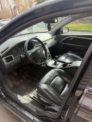 Melns Volvo V70 2010 Klaipėda, ar dzinēja tilpumu 2.00 L un nobraukumu 317 tūkst. km par 4000 €, foto 13 vietnē AUTOMOTO.COM.LV