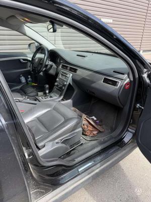 Melns Volvo V70 2010 Klaipėda, ar dzinēja tilpumu 2.00 L un nobraukumu 317 tūkst. km par 4000 €, foto 14 vietnē AUTOMOTO.COM.LV