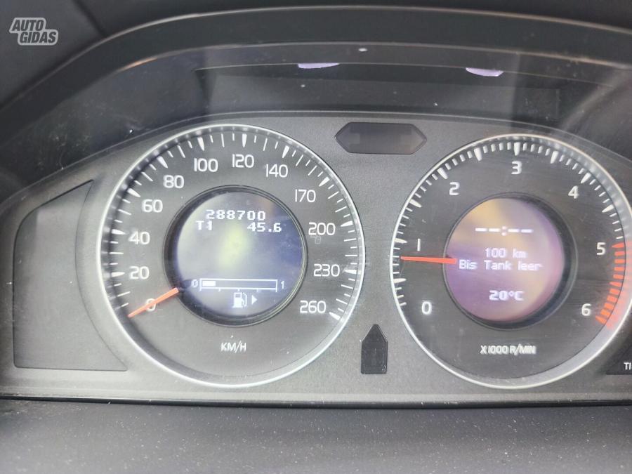 Melns Volvo V70 2010 Marijampole, ar dzinēja tilpumu 2.00 L un nobraukumu 288 tūkst. km par 3900 €, foto 12 vietnē AUTOMOTO.COM.LV
