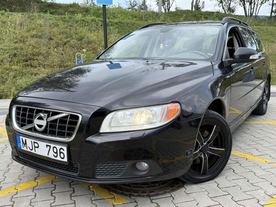 Black Volvo V70 2010 in Vilnius, with an engine capacity of 2.00 L and mileage of 351 thousand km for 3500 €, photo 4 on AUTOMOTO.COM.LV