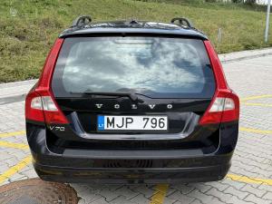 Black Volvo V70 2010 in Vilnius, with an engine capacity of 2.00 L and mileage of 351 thousand km for 3500 €, photo 6 on AUTOMOTO.COM.LV