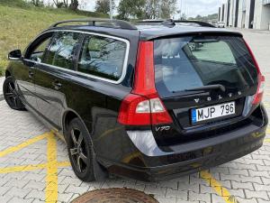 Black Volvo V70 2010 in Vilnius, with an engine capacity of 2.00 L and mileage of 351 thousand km for 3500 €, photo 7 on AUTOMOTO.COM.LV