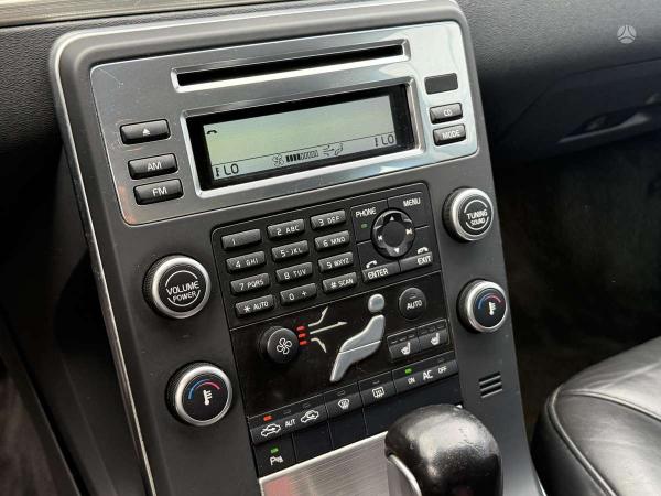 Black Volvo V70 2010 in Vilnius, with an engine capacity of 2.00 L and mileage of 351 thousand km for 3500 €, photo 10 on AUTOMOTO.COM.LV