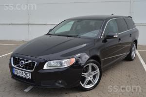 Black Volvo V70 2010 in Riga, with an engine capacity of 2.40 L and mileage of 340 thousand km for 5250 €, photo  on AUTOMOTO.COM.LV