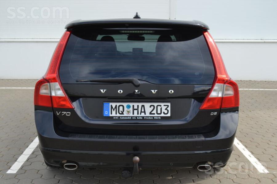 Black Volvo V70 2010 in Riga, with an engine capacity of 2.40 L and mileage of 340 thousand km for 5250 €, photo 6 on AUTOMOTO.COM.LV