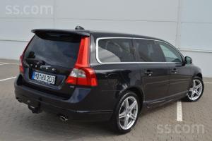 Black Volvo V70 2010 in Riga, with an engine capacity of 2.40 L and mileage of 340 thousand km for 5250 €, photo 7 on AUTOMOTO.COM.LV