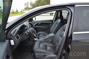 Black Volvo V70 2010 in Riga, with an engine capacity of 2.40 L and mileage of 340 thousand km for 5250 €, photo 8 on AUTOMOTO.COM.LV