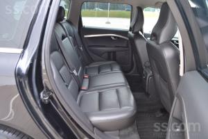 Black Volvo V70 2010 in Riga, with an engine capacity of 2.40 L and mileage of 340 thousand km for 5250 €, photo 14 on AUTOMOTO.COM.LV