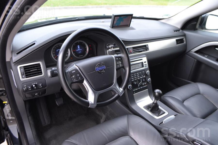 Black Volvo V70 2010 in Riga, with an engine capacity of 2.40 L and mileage of 340 thousand km for 5250 €, photo 15 on AUTOMOTO.COM.LV