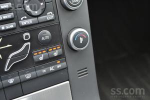 Black Volvo V70 2010 in Riga, with an engine capacity of 2.40 L and mileage of 340 thousand km for 5250 €, photo 21 on AUTOMOTO.COM.LV
